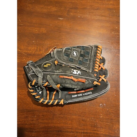 SSK | Other | Vintage Ssk 3 Rht Black Baseball Glove Professional Edge ...